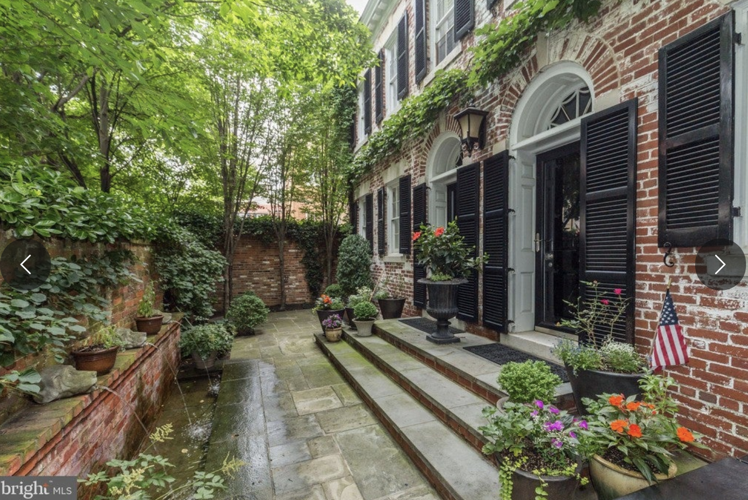 Small but beautiful urban gardens that make you happy it's (almost ...
